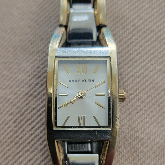 Anne Klein | Accessories | Anne Klein Womens Silver Wgold Streak ...